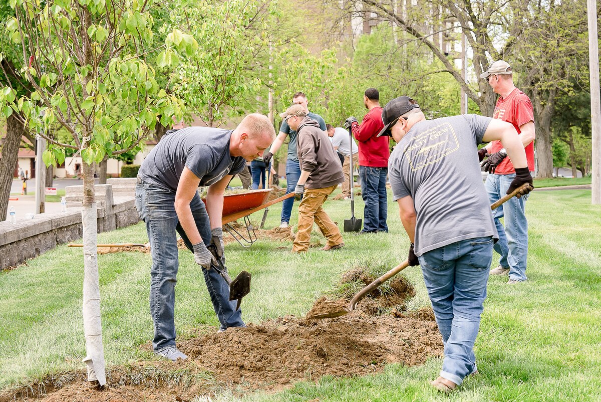 14 IS Airmen participate in Operation 2000 Cherry Trees > March Air ...