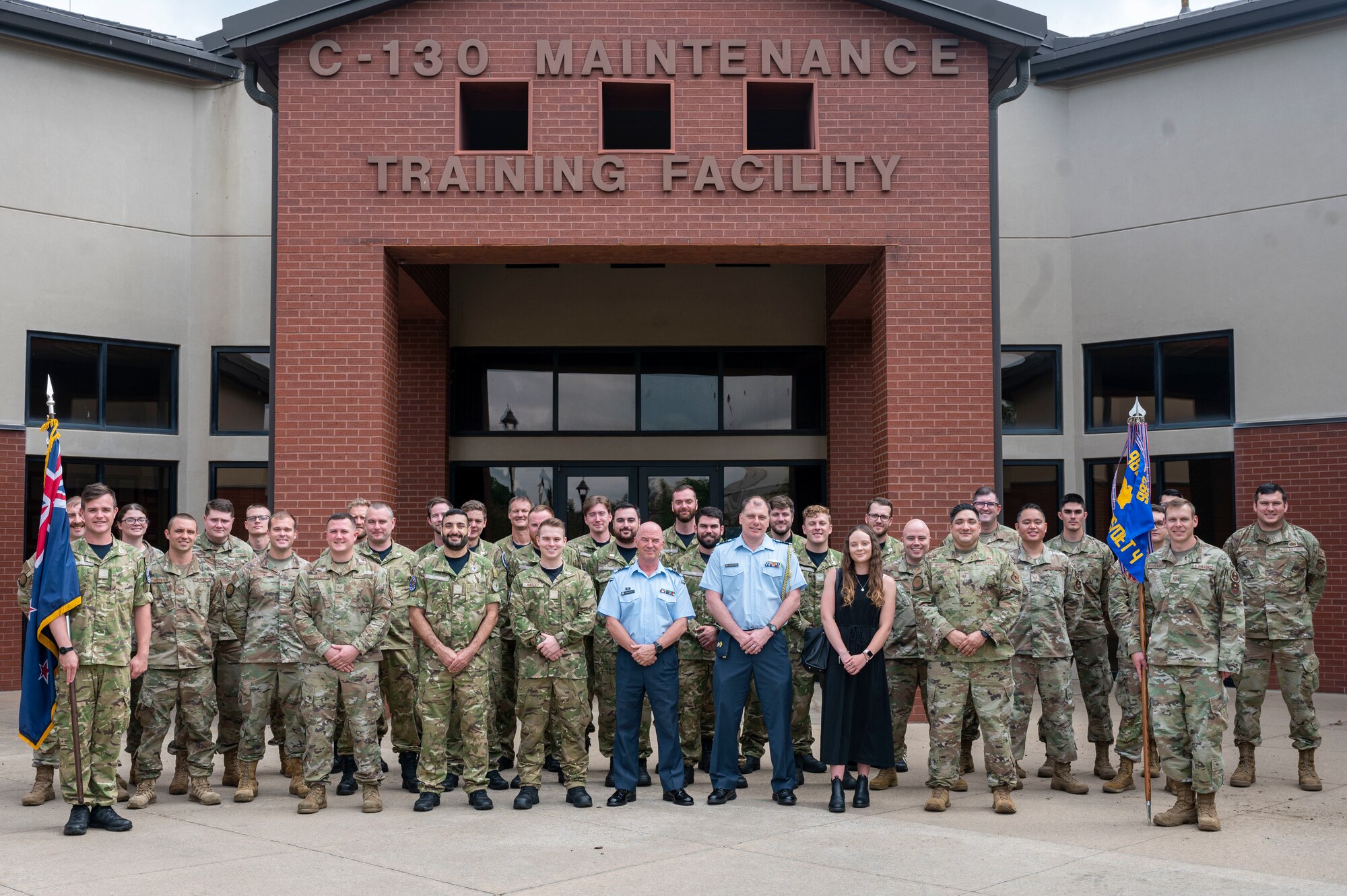 RNZAF students graduate from 373rd TRS Det 4 > Secretary of the Air ...