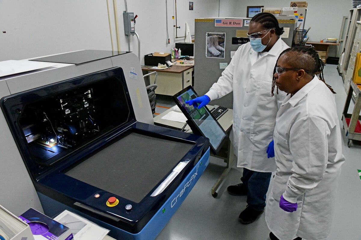 569th EMXS provides combat-ready avionics parts > Tinker Air Force Base ...