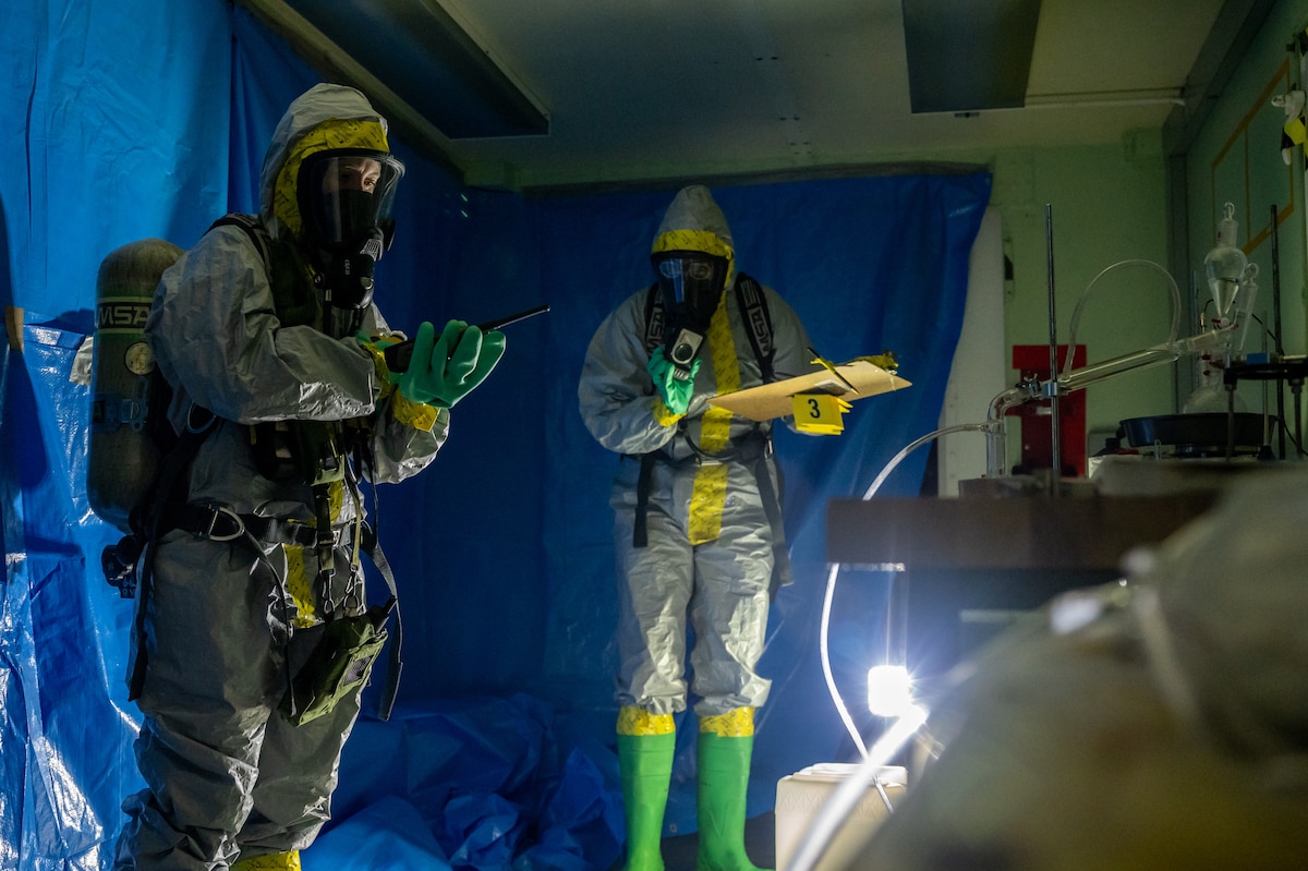 Pacific Airmen, Soldiers, Marines conduct joint CBRN training > Pacific ...