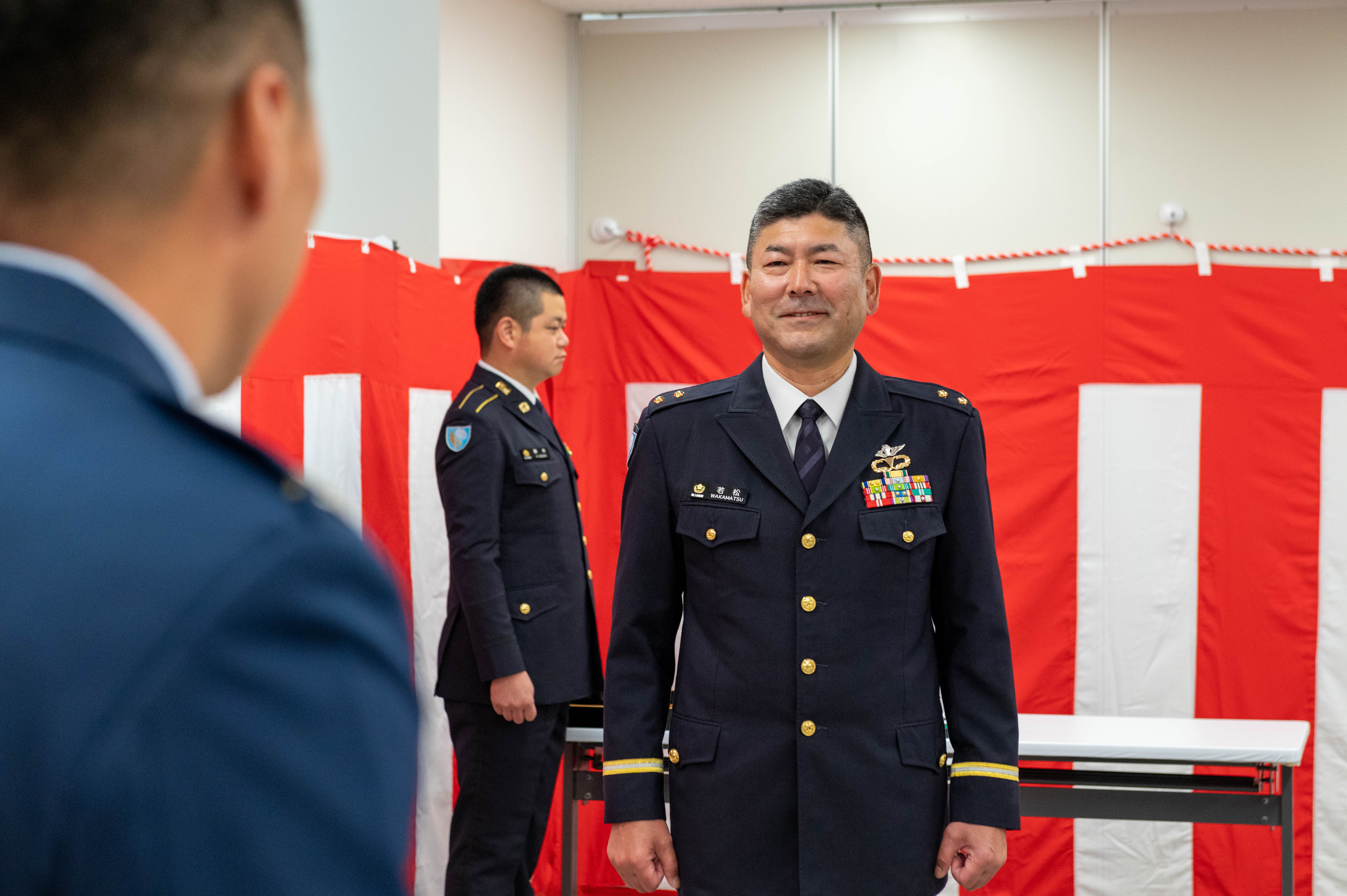 Yokota, JGSDF leaders exchange Co-Op awards > Secretary of the Air ...