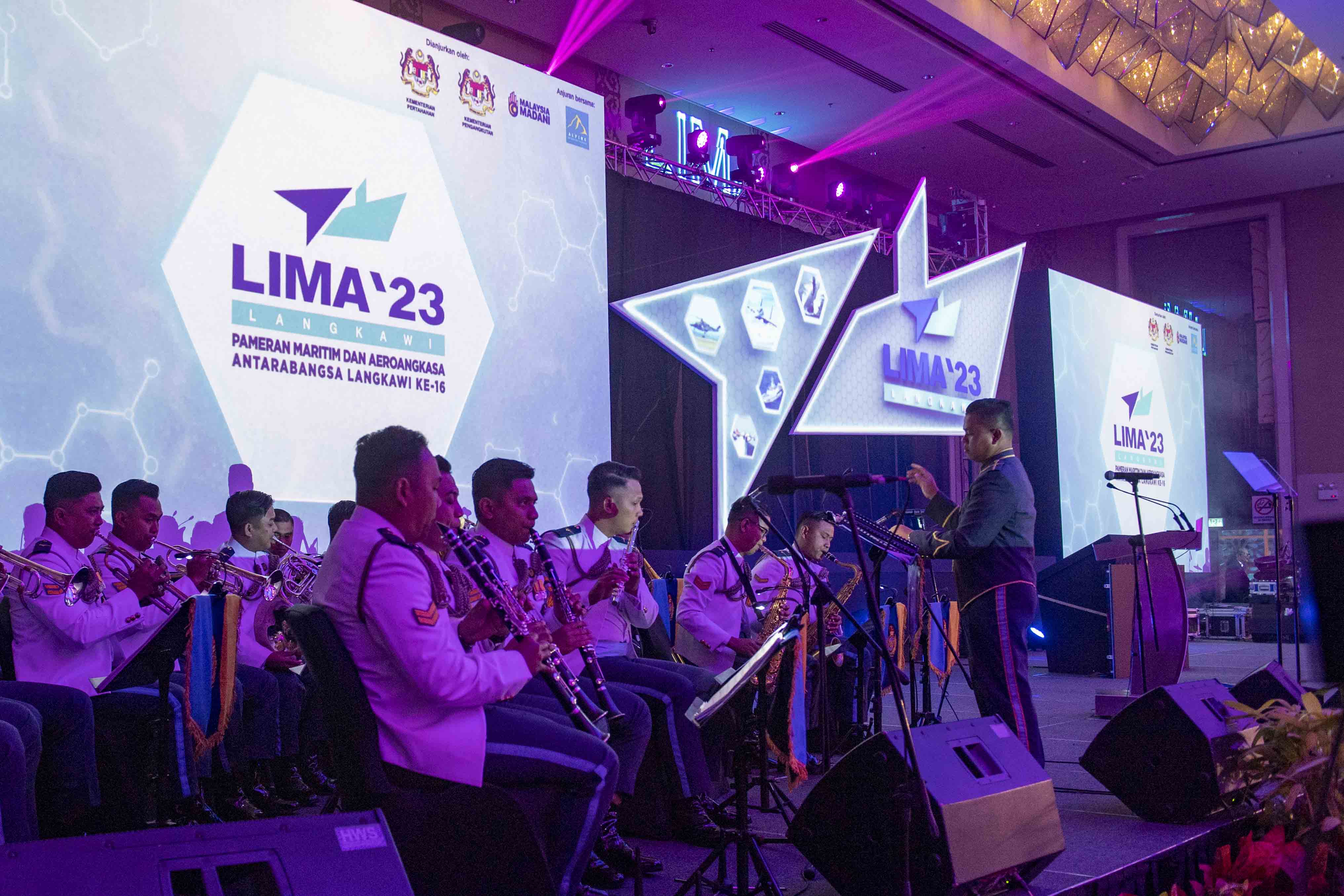 U.S. Navy Forces Participate in Malaysia’s LIMA 2023 > Commander, U.S ...
