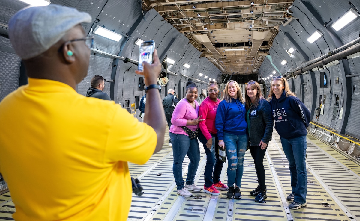 Dover AFB showcases aerial refueling capabilities to CDCC, LCD members ...