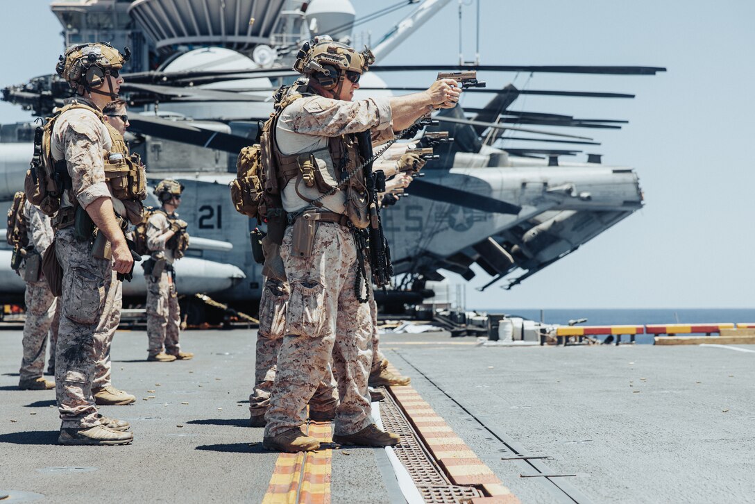 C2X: 26th MEU Conducts Live-Fire Range