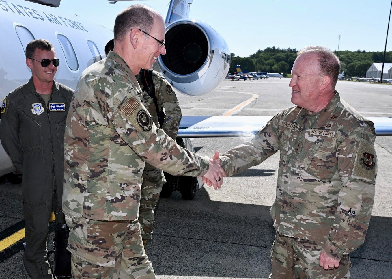 Richardson meets with Hanscom personnel, teams > Hanscom Air Force Base ...