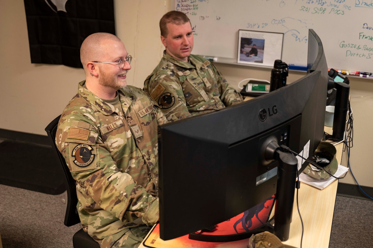 Fairchild’s 92nd Communication Squadron launches new innovative shadow ...