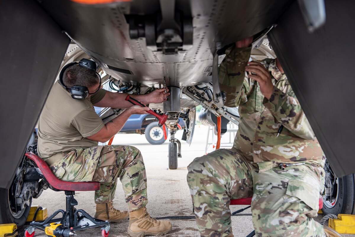 180FW Trains For Future Fight > 180th Fighter Wing > Article Display