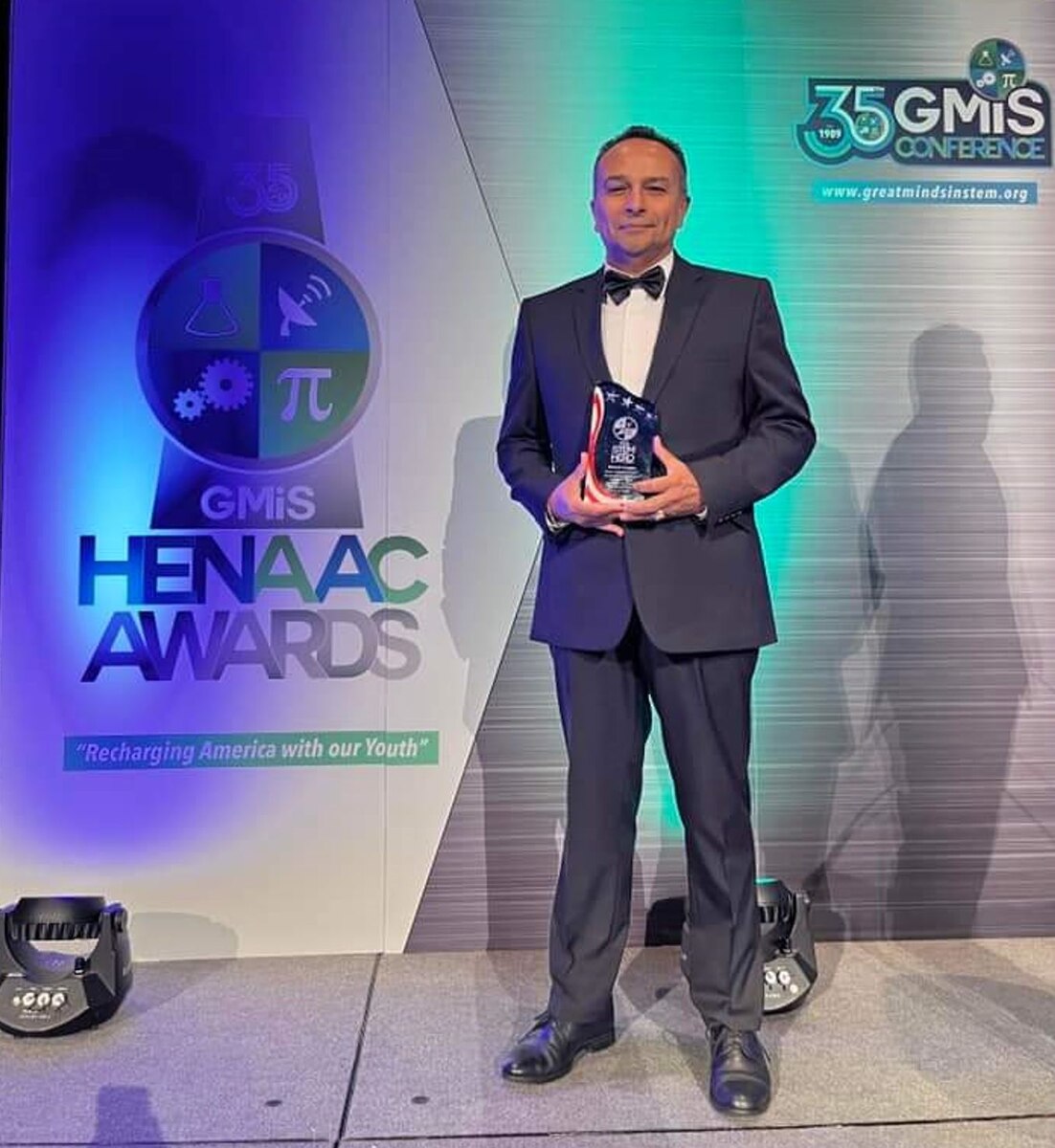 NASIC Senior Intelligence Analyst wins STEM Hero Award > National Air ...