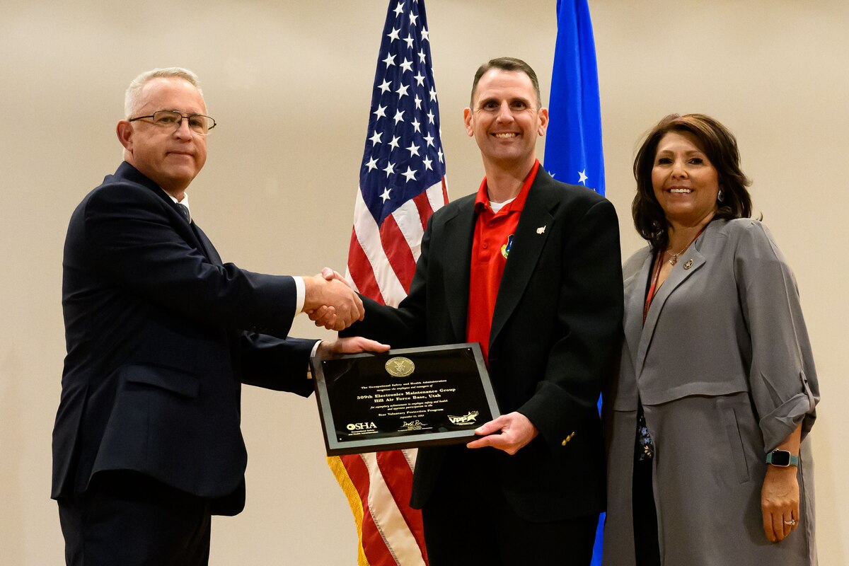 309th EMXG receives OSHA Star recertification: A testament to their ...