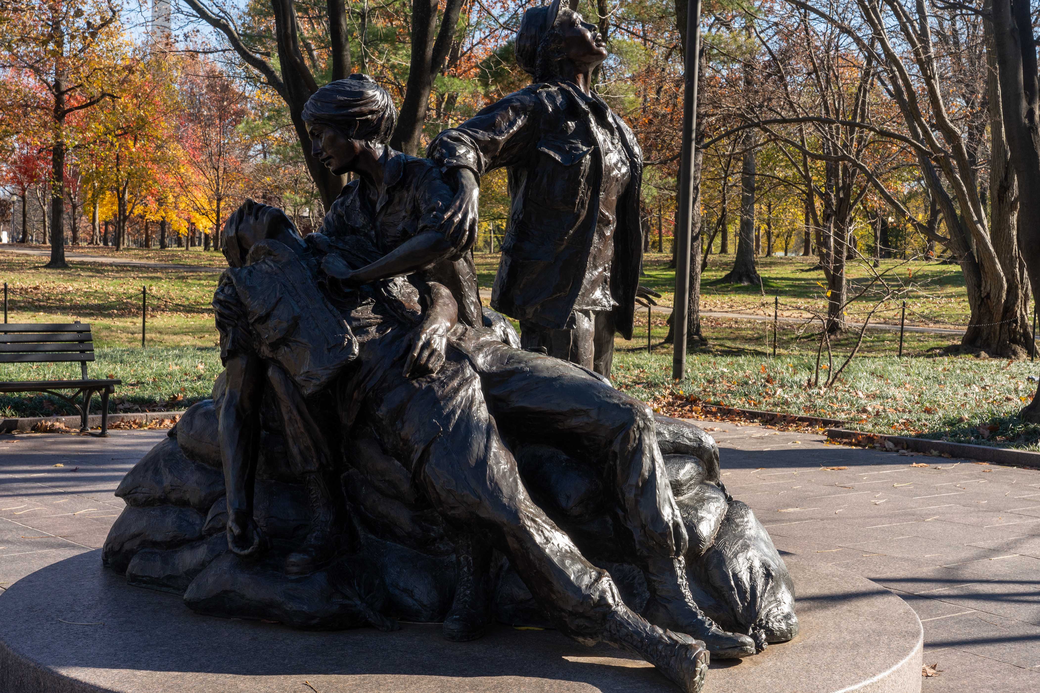 Commemorating the 30th Anniversary of the Vietnam Women's Memorial > U ...