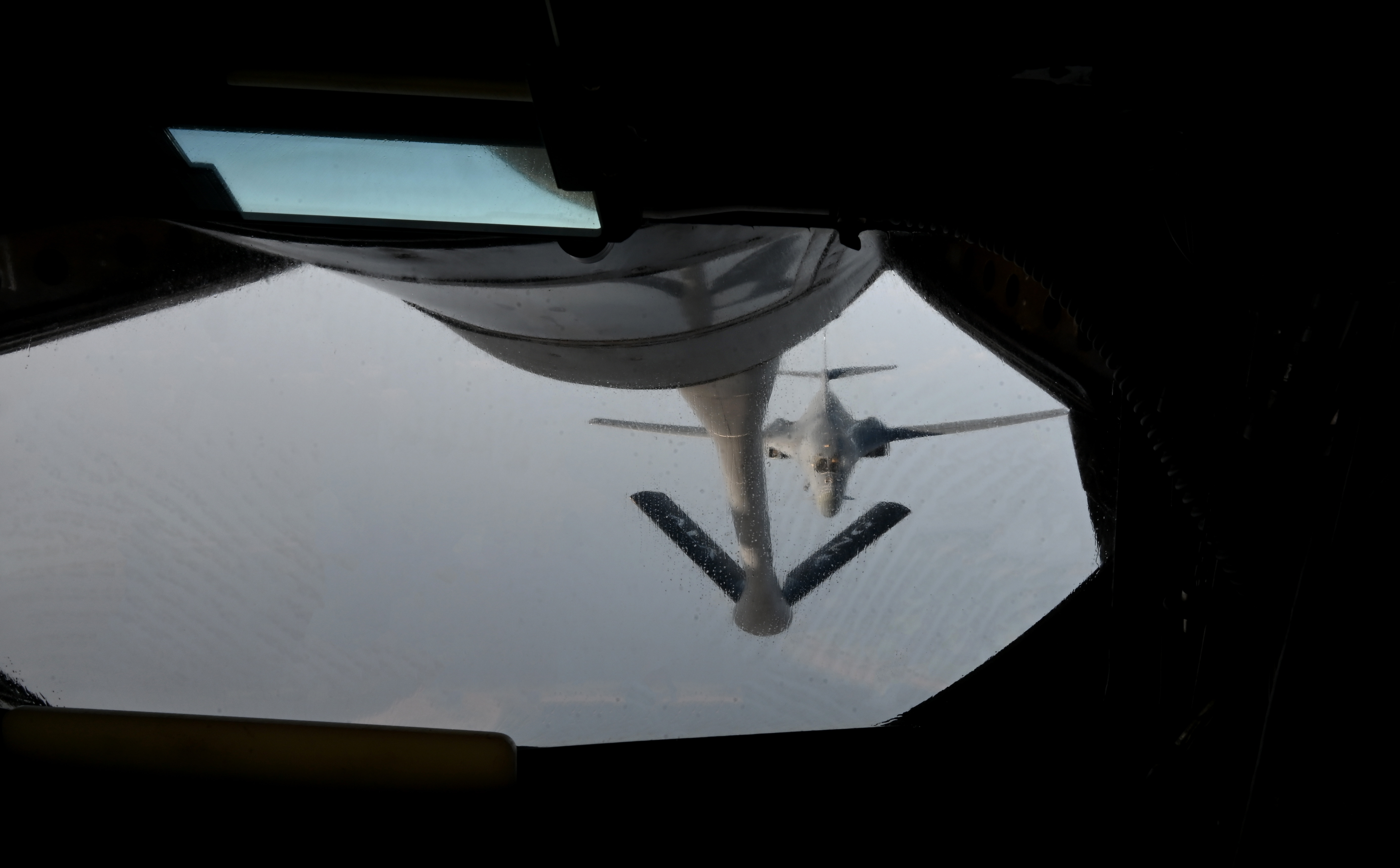 B-1 Lancer Reinforces Security Commitment in CENTCOM > Air Force Global ...