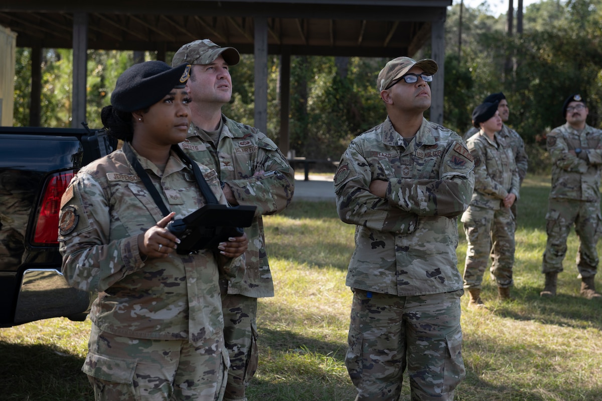 Security Forces demos capabilities for leadership > 505th Command and ...