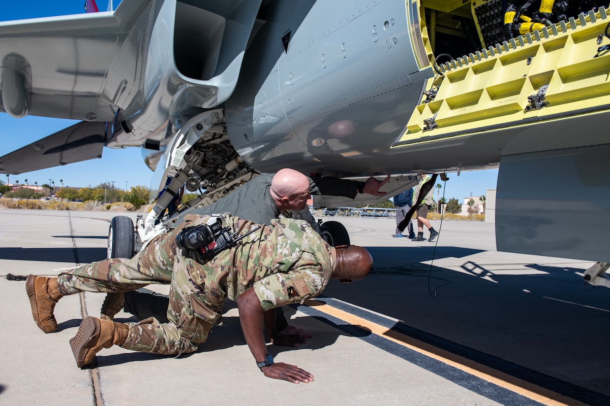 T-7A Red Hawk Arrival at Edwards AFB Reflects Integrated Team Effort ...