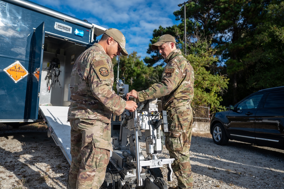315 CEF Reservist train to operate, survive > 315th Airlift Wing ...