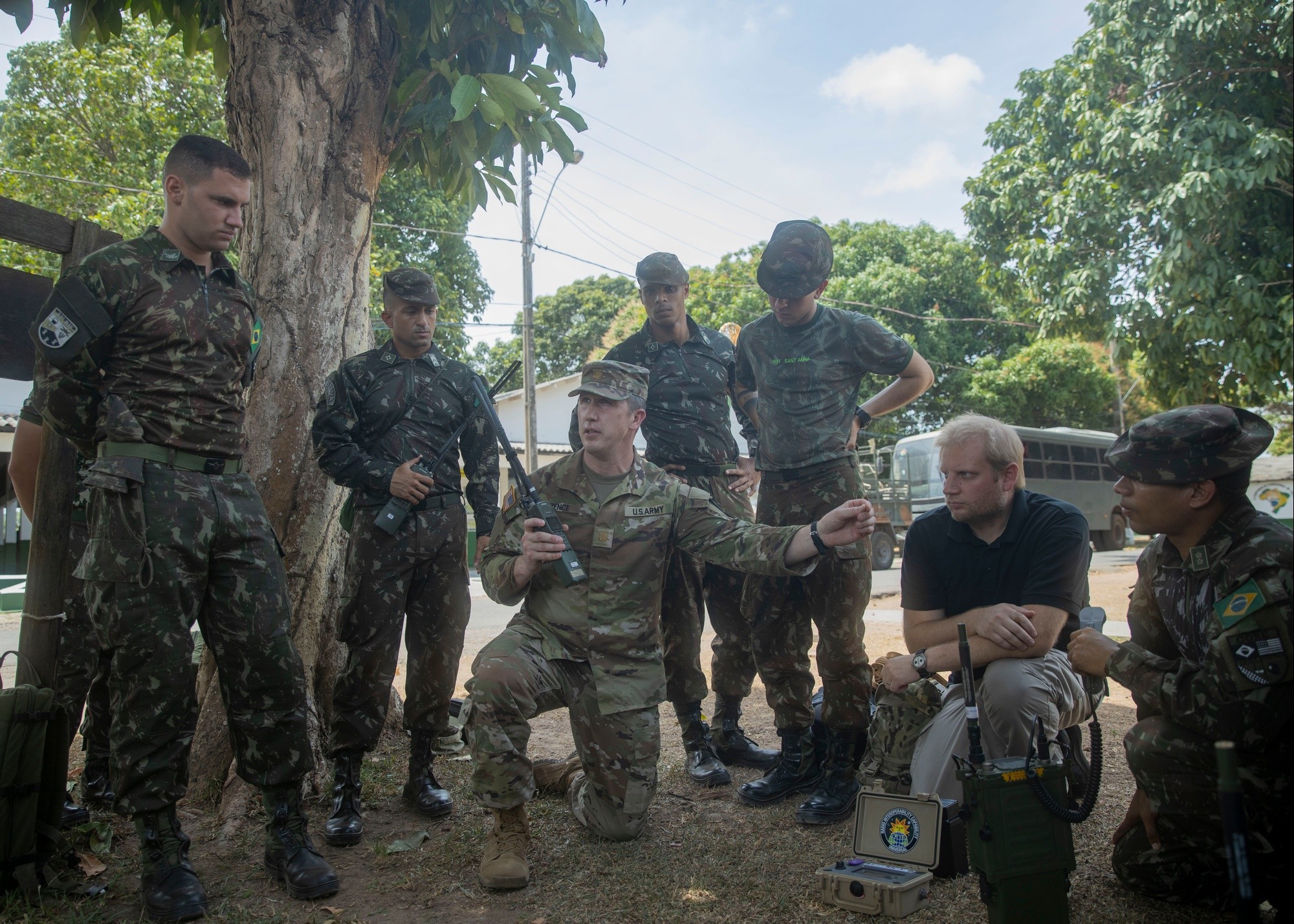 Soldiers bridge the communications gap at Southern Vanguard 24 > U.S ...