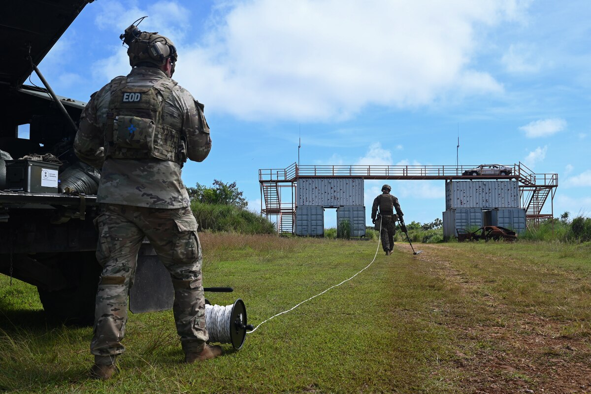 Andersen AFB hosts joint EOD training > Andersen Air Force Base > Features