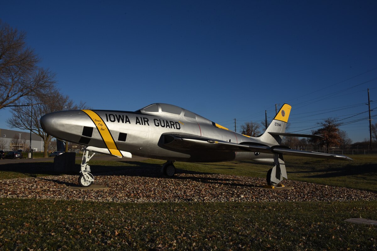 Iowa ANG commemorates Aviation History month part 3: Republic RF-84F ...