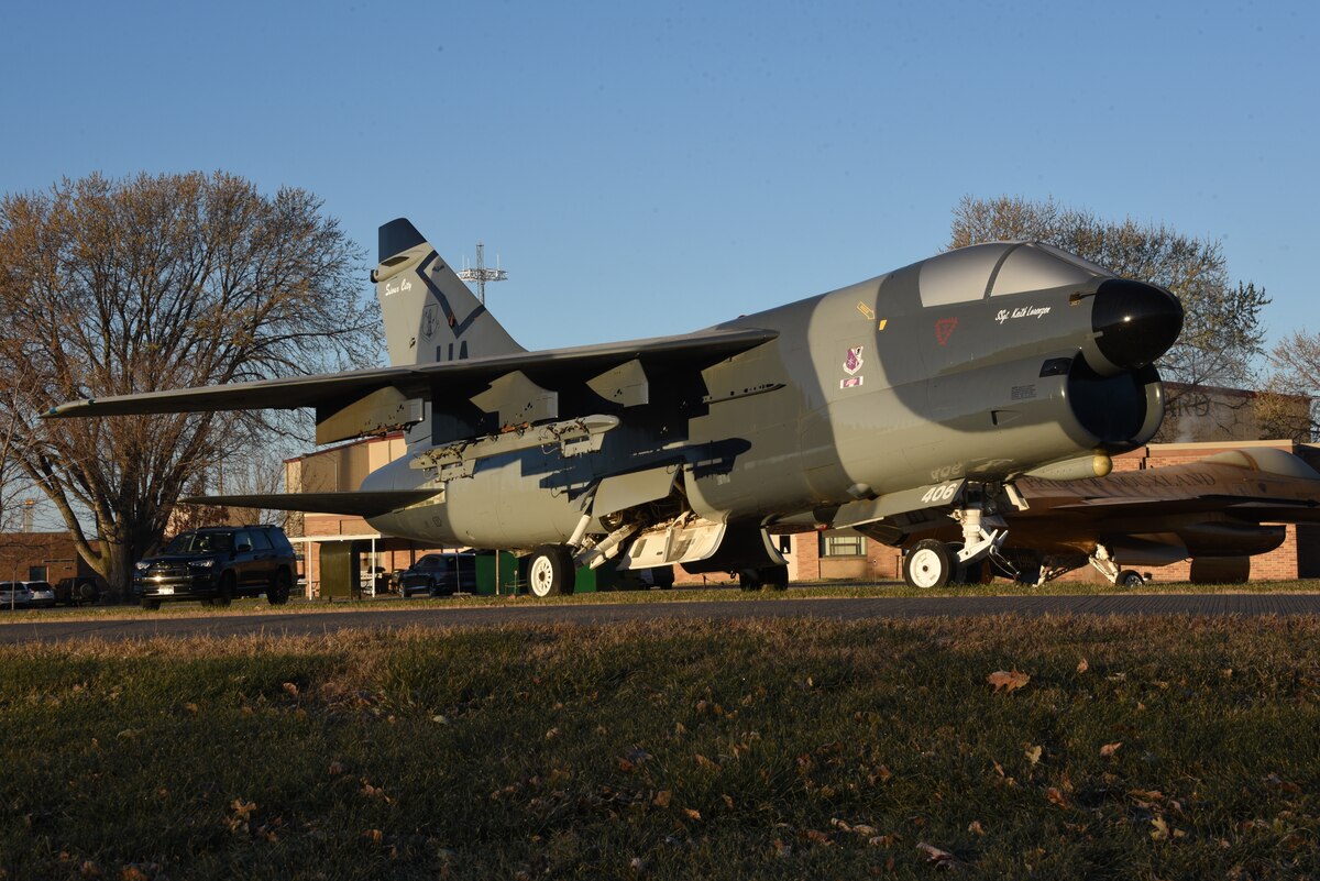 Iowa ANG commemorates Aviation History Month part 5: LTV A-7D Corsair ...