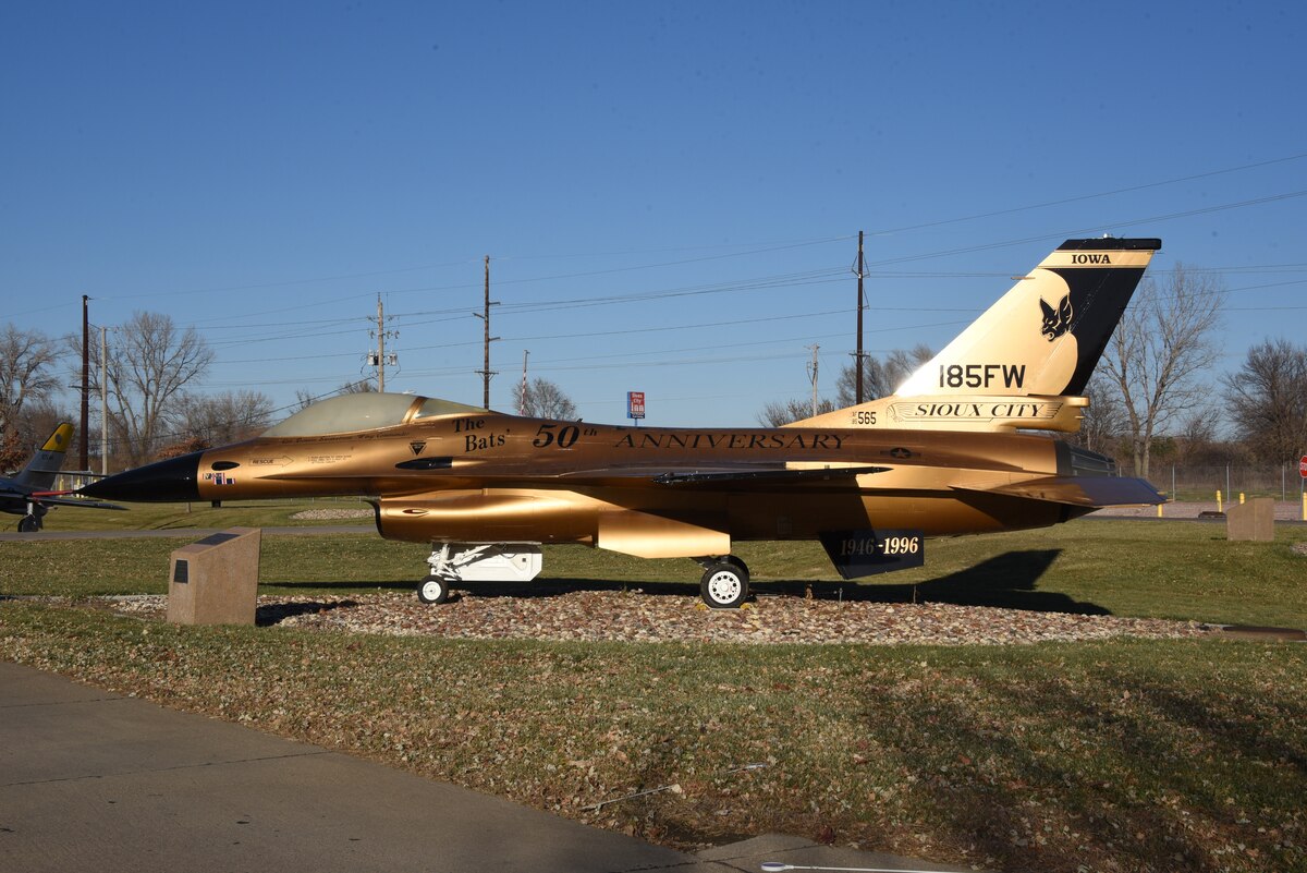 Iowa ANG commemorates Aviation History month part 6: F-16 Falcon ...