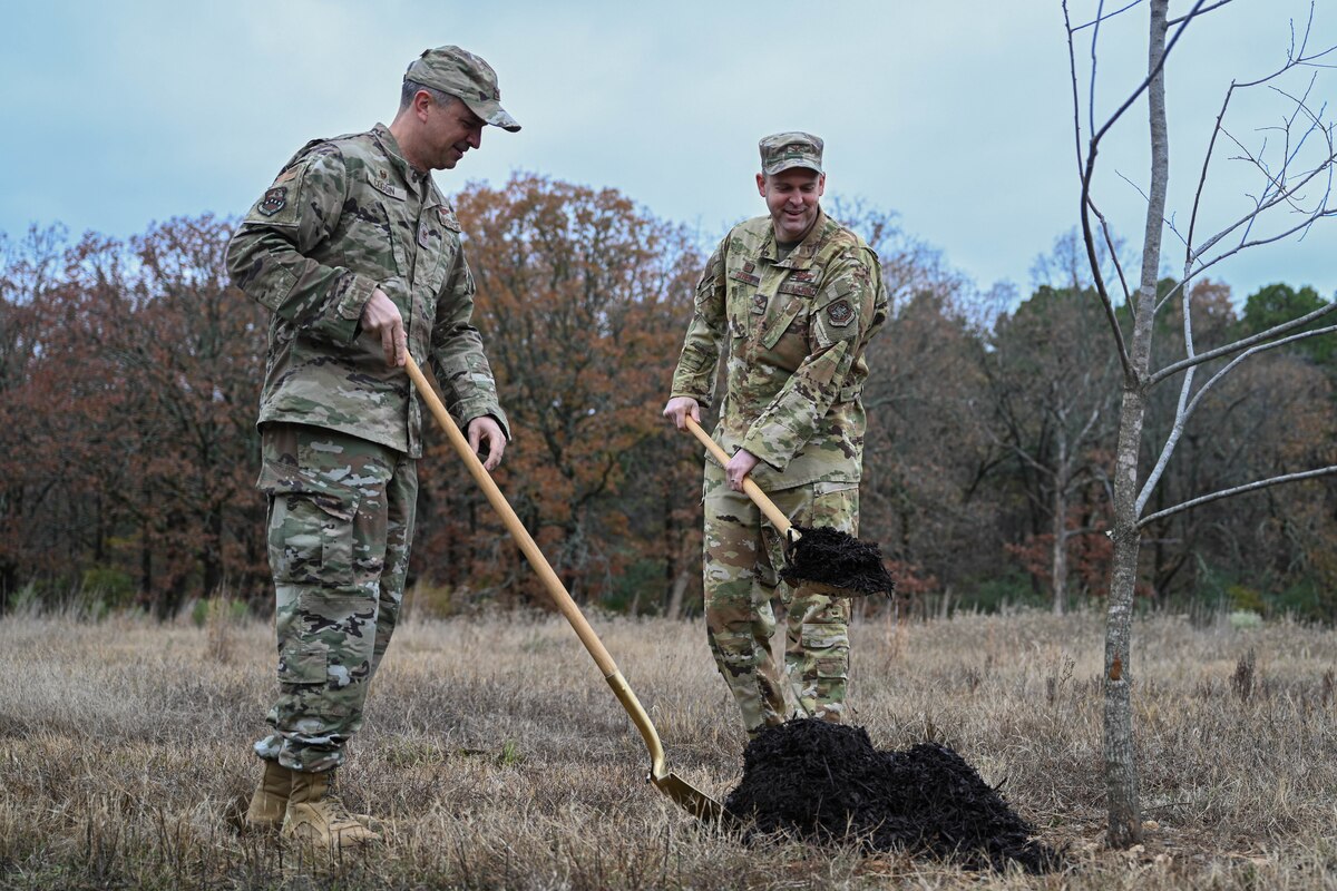 TLR Celebrates Arbor Day > Little Rock Air Force Base > Article Display