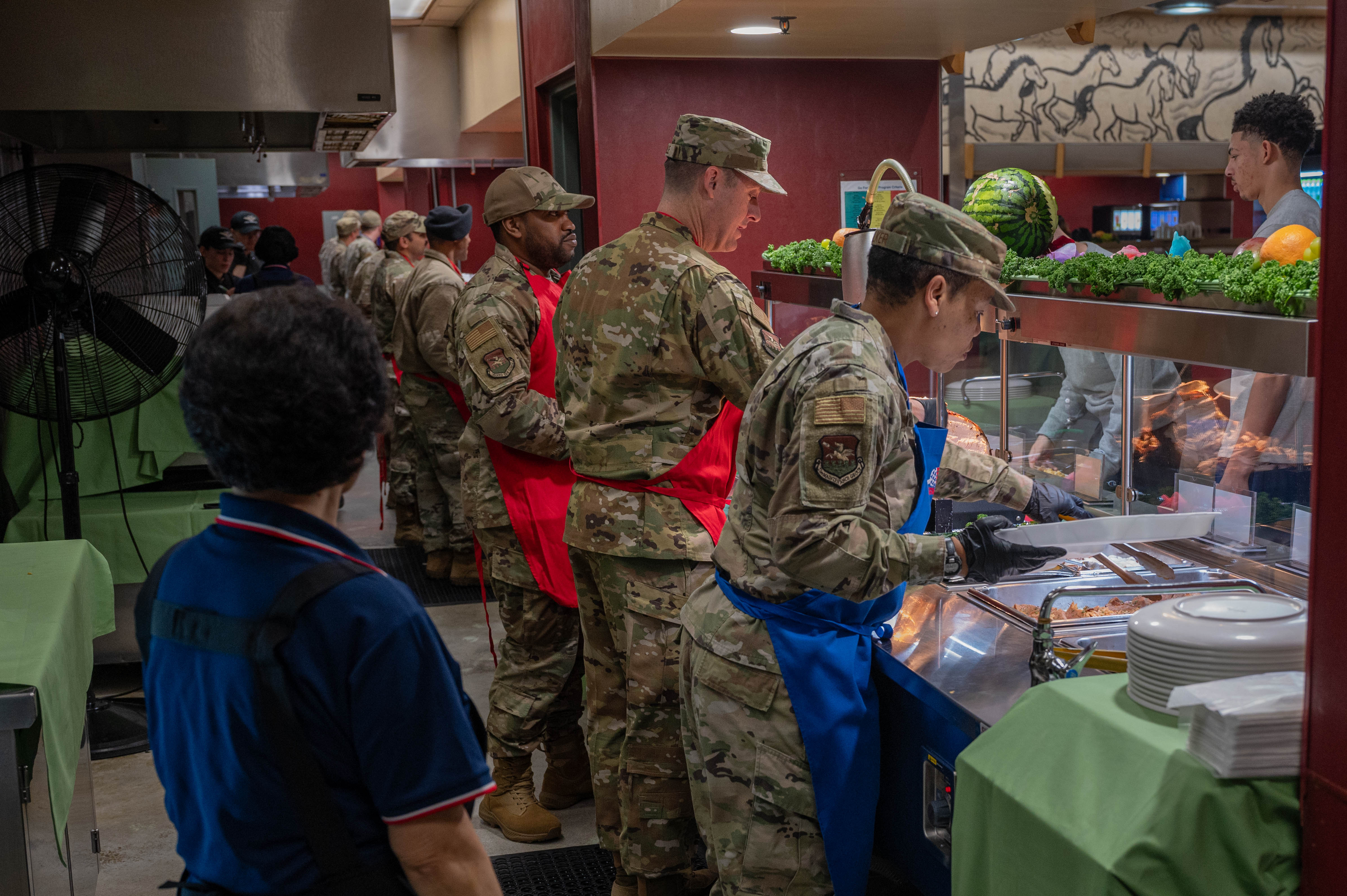 Osan leadership plates food for Airmen on Thanksgiving > Osan Air Base ...