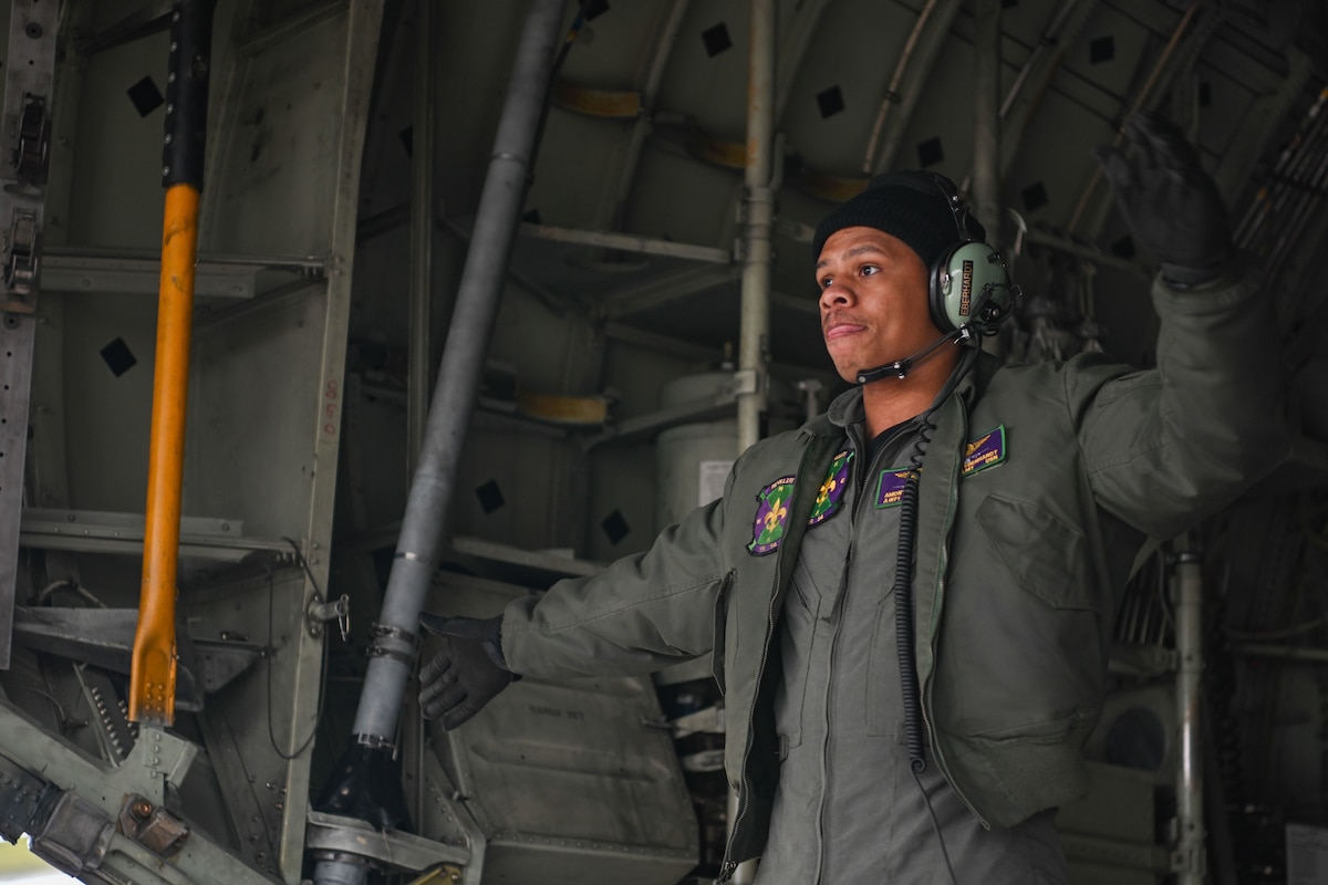 727th AMS helps equip U.S Navy’s Zero FOD program > Royal Air Force ...