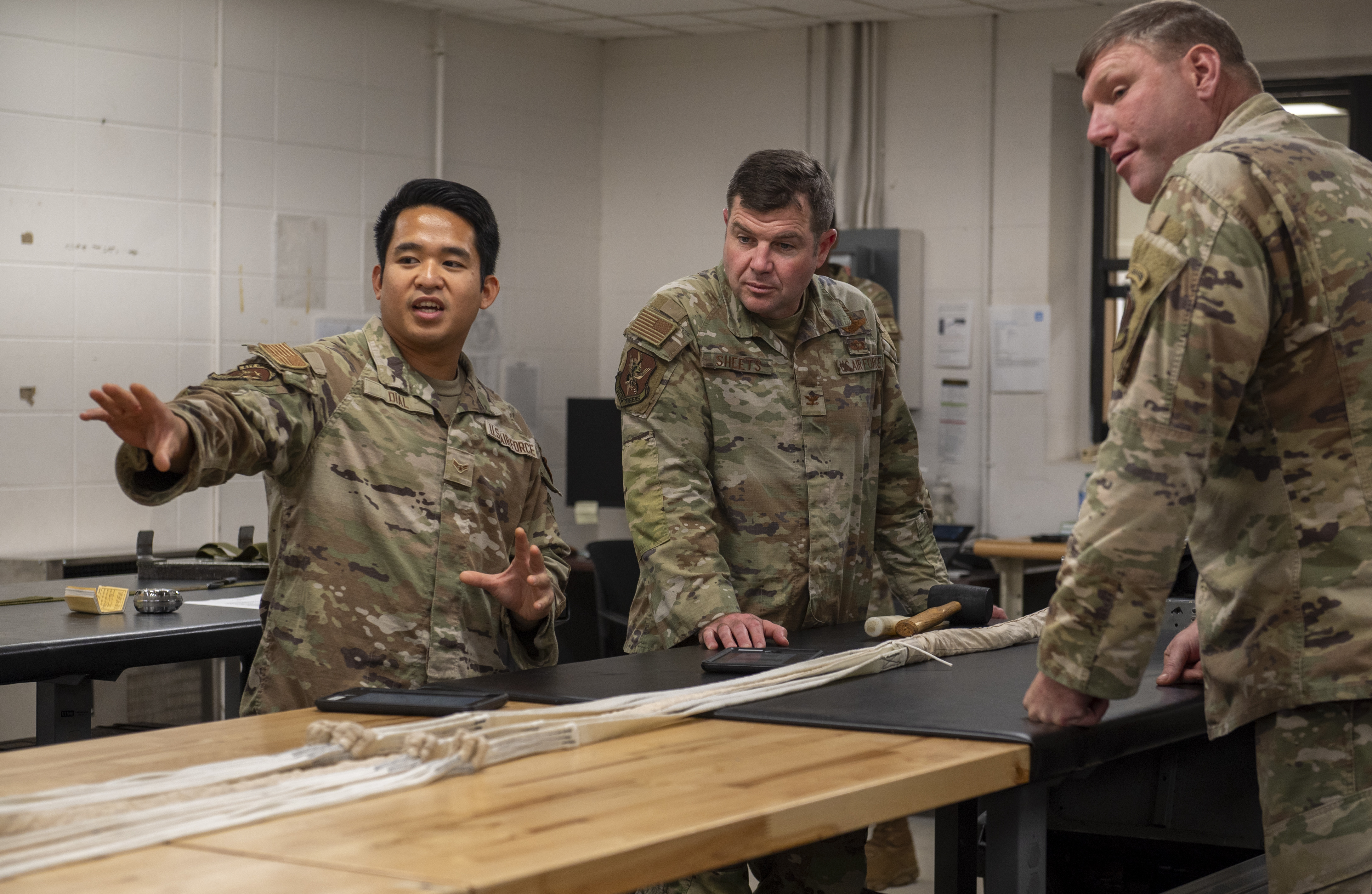 23rd Wing commander visits 23rd OSS Air Flight Equipment shop > Moody ...