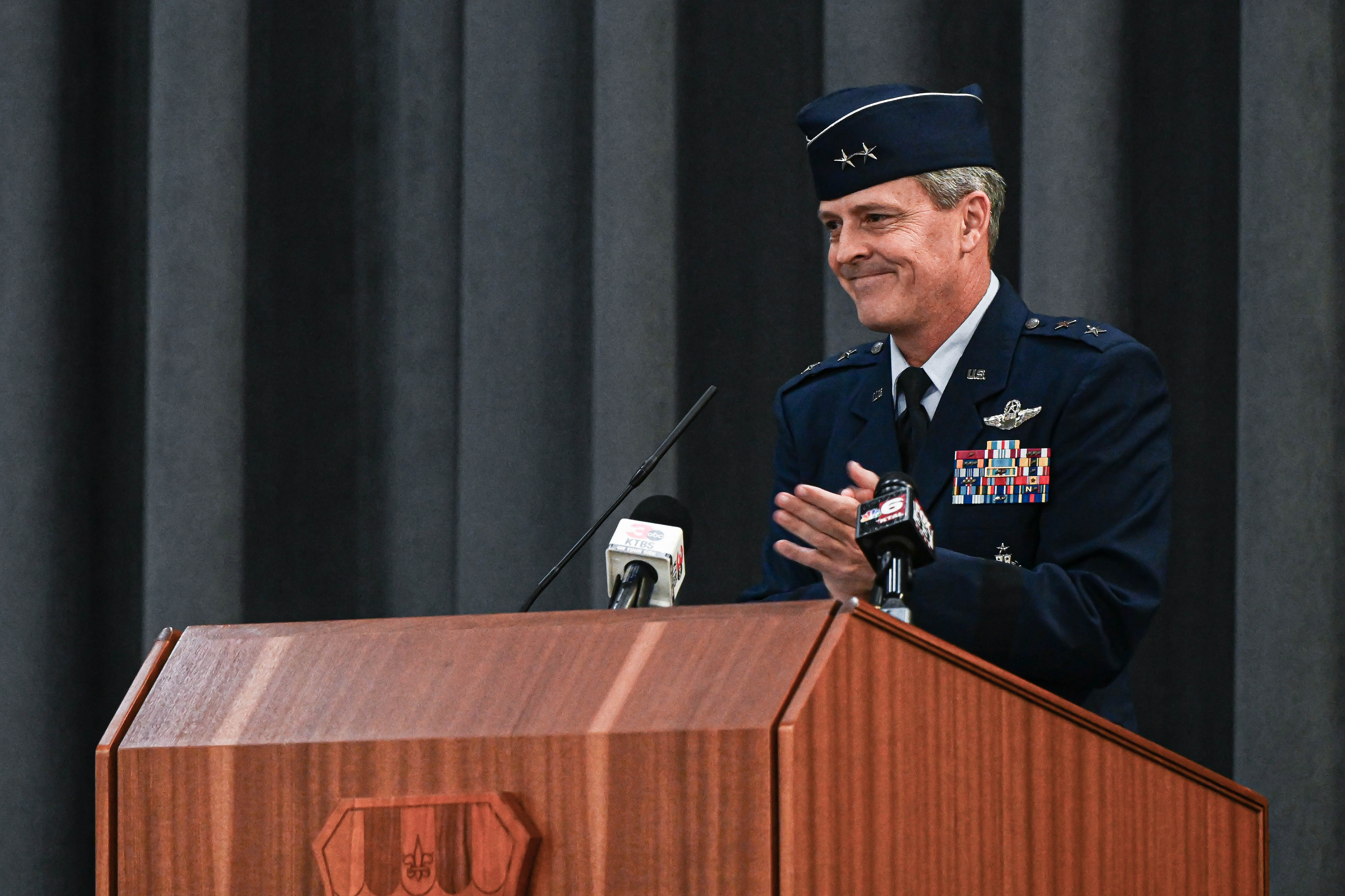 2nd Bomb Wing welcomes new commander > Barksdale Air Force Base > Display