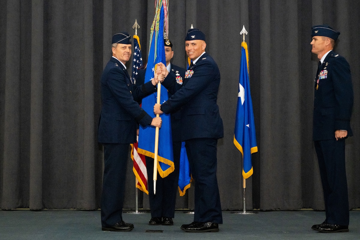 2nd Bomb Wing welcomes new commander > Barksdale Air Force Base > Display