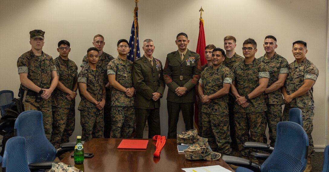 Gen. Smith Visits Marines in Tokyo