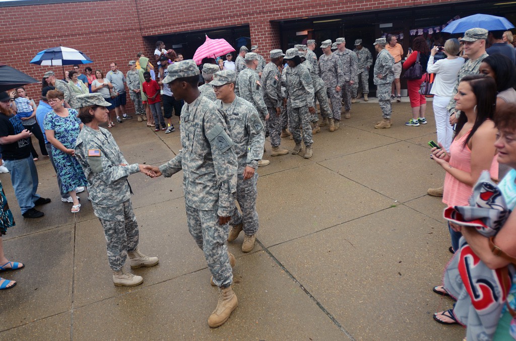 529th CSSB Soldiers depart for federal duty in Kuwait > Virginia ...