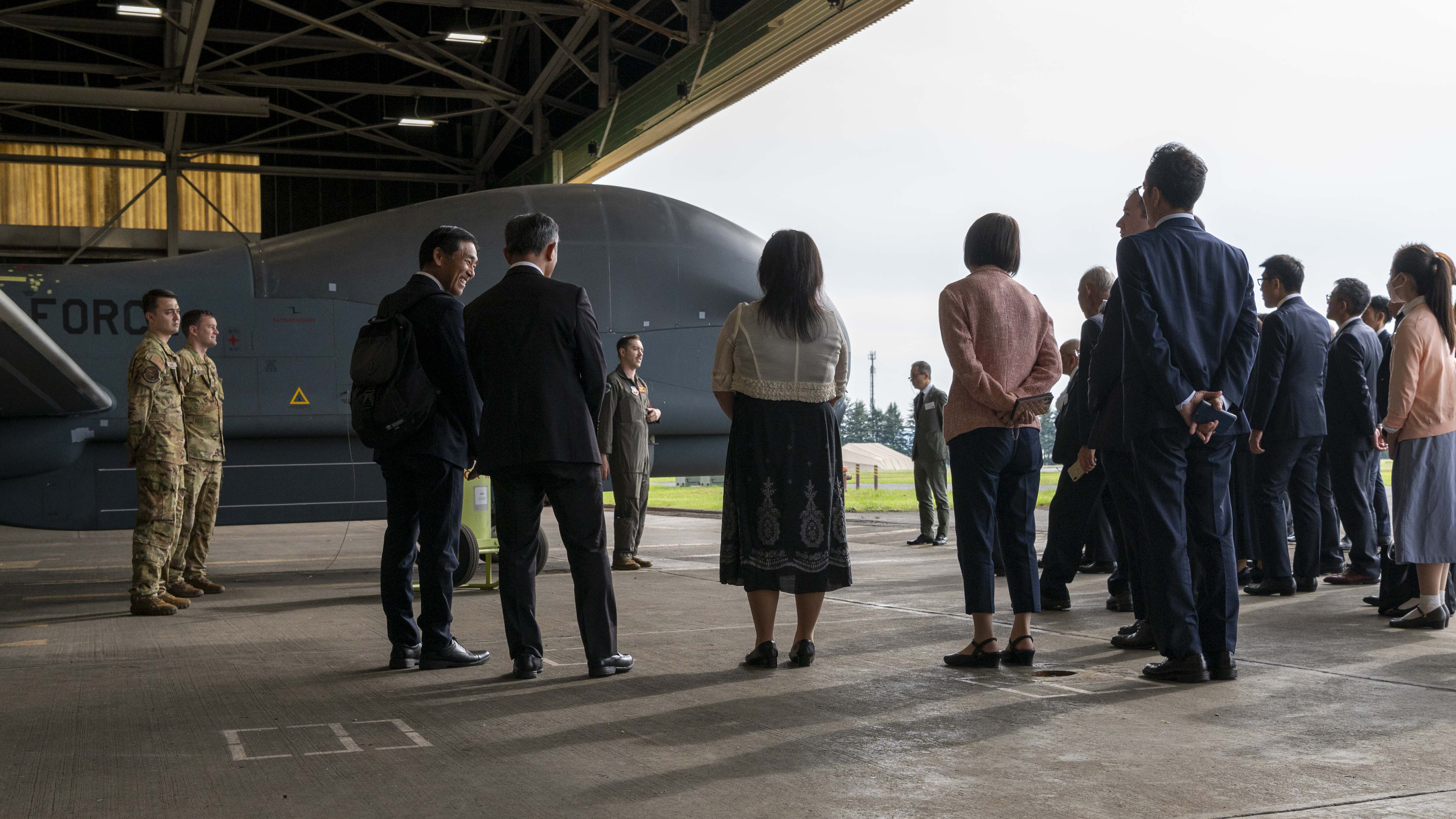 Japan-American AF Goodwill Association visits Yokota > Yokota Air Base ...