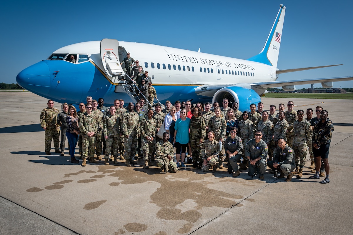 932d Airlift Wing > 932nd Airlift Wing > Display