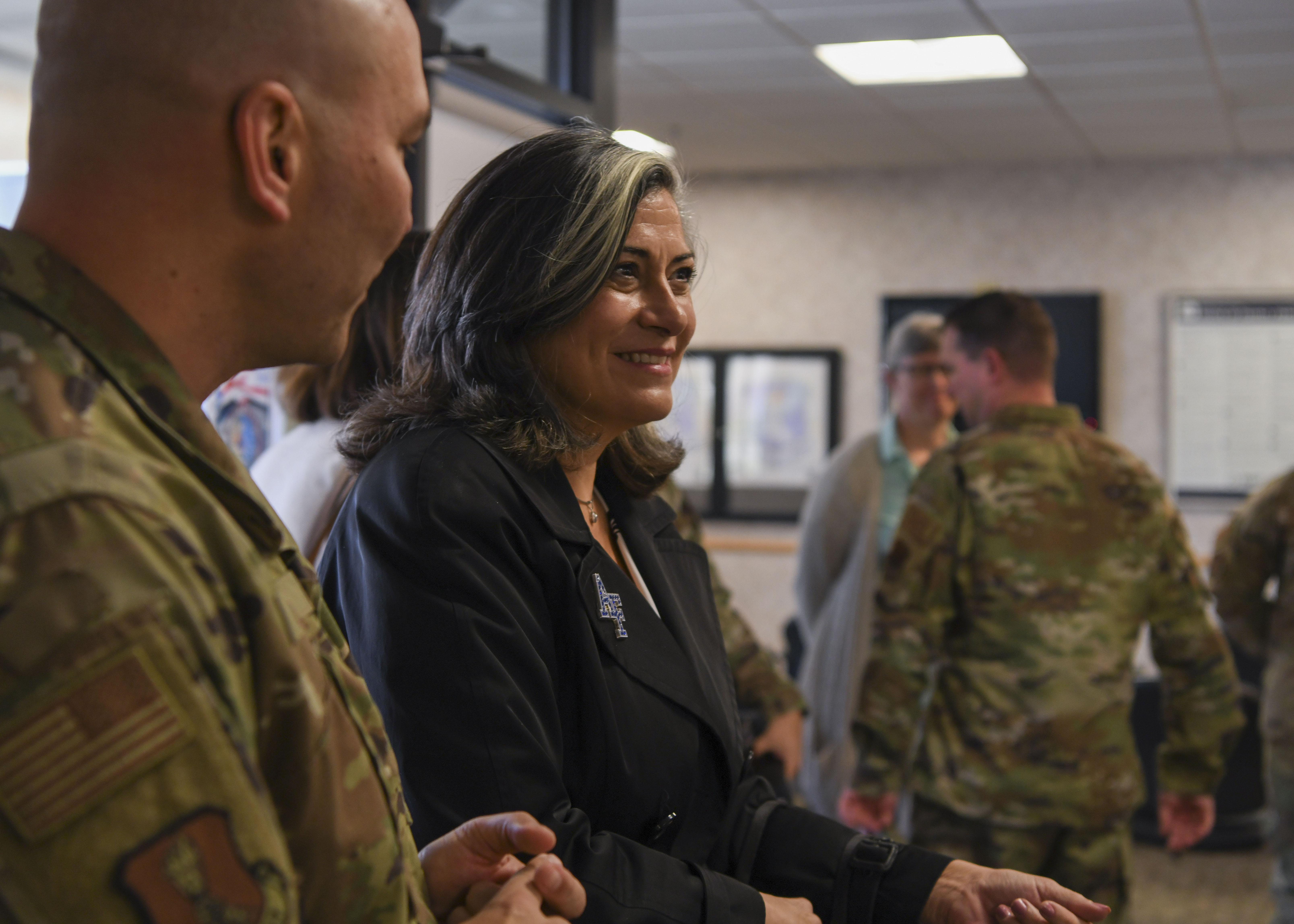 VCSAF spouse tours Grand Forks AFB, visits with Key Spouses > Grand ...