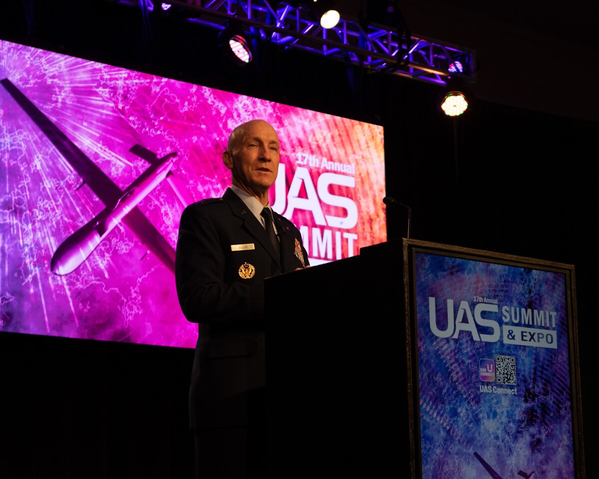 Vice Chief of Staff of the Air Force visits North Dakota > Grand Forks ...