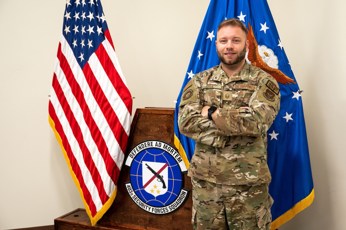 403rd Defender receives civilian first responder award > 403rd Wing ...