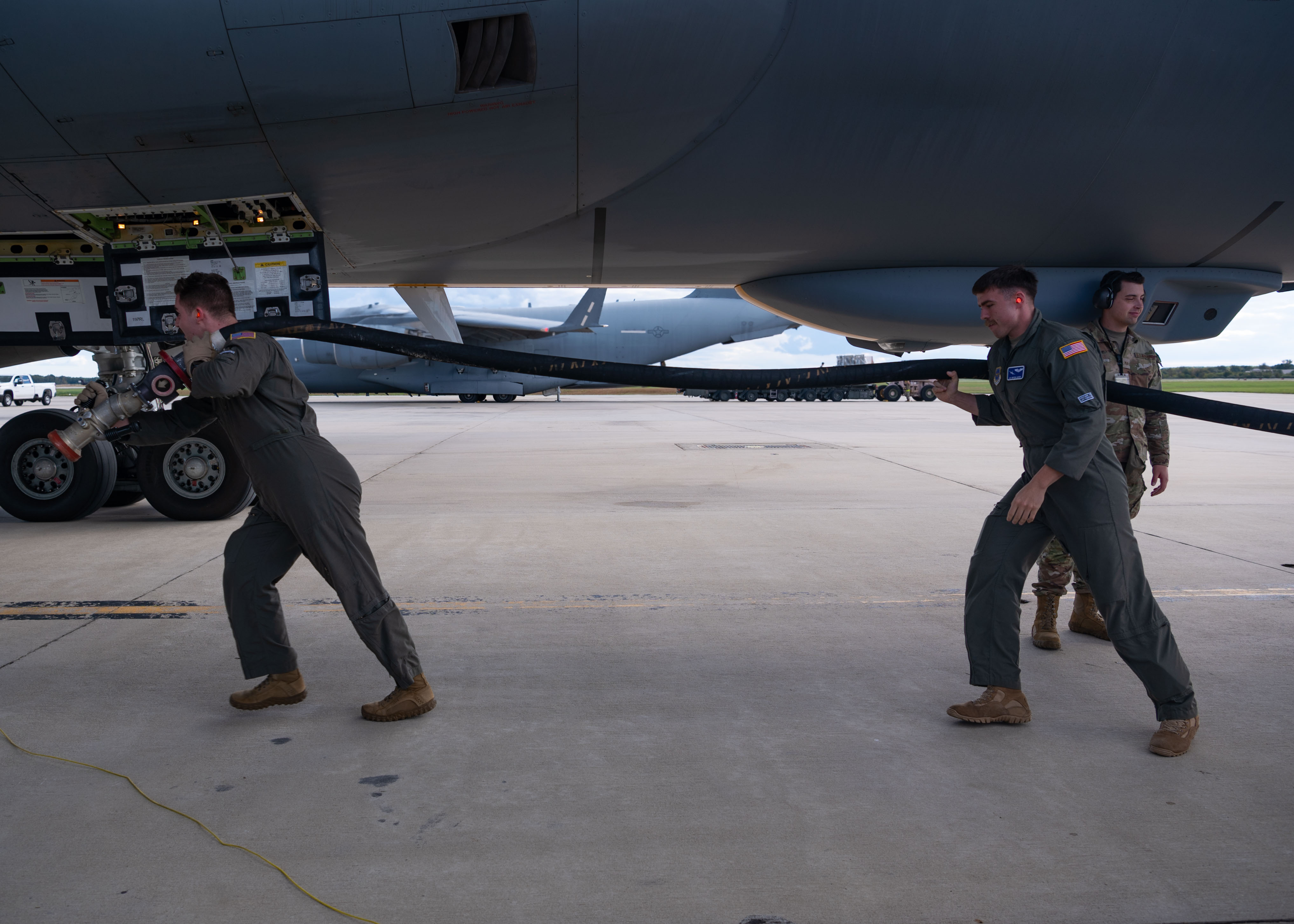 305th AMW Airmen conduct first hot pit refueling > Joint Base McGuire ...