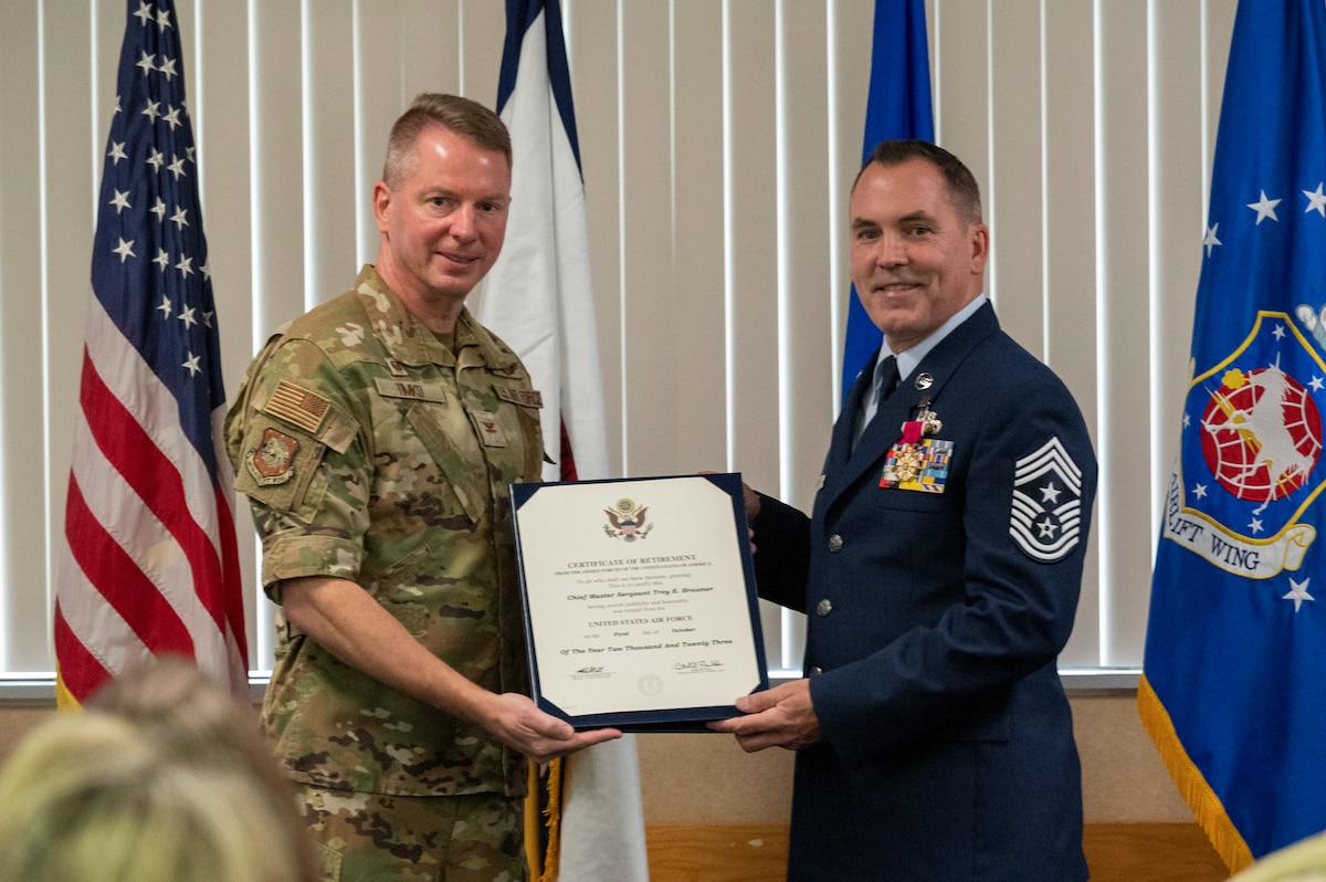 Command Chief honored during retirement ceremony > 167th Airlift Wing ...