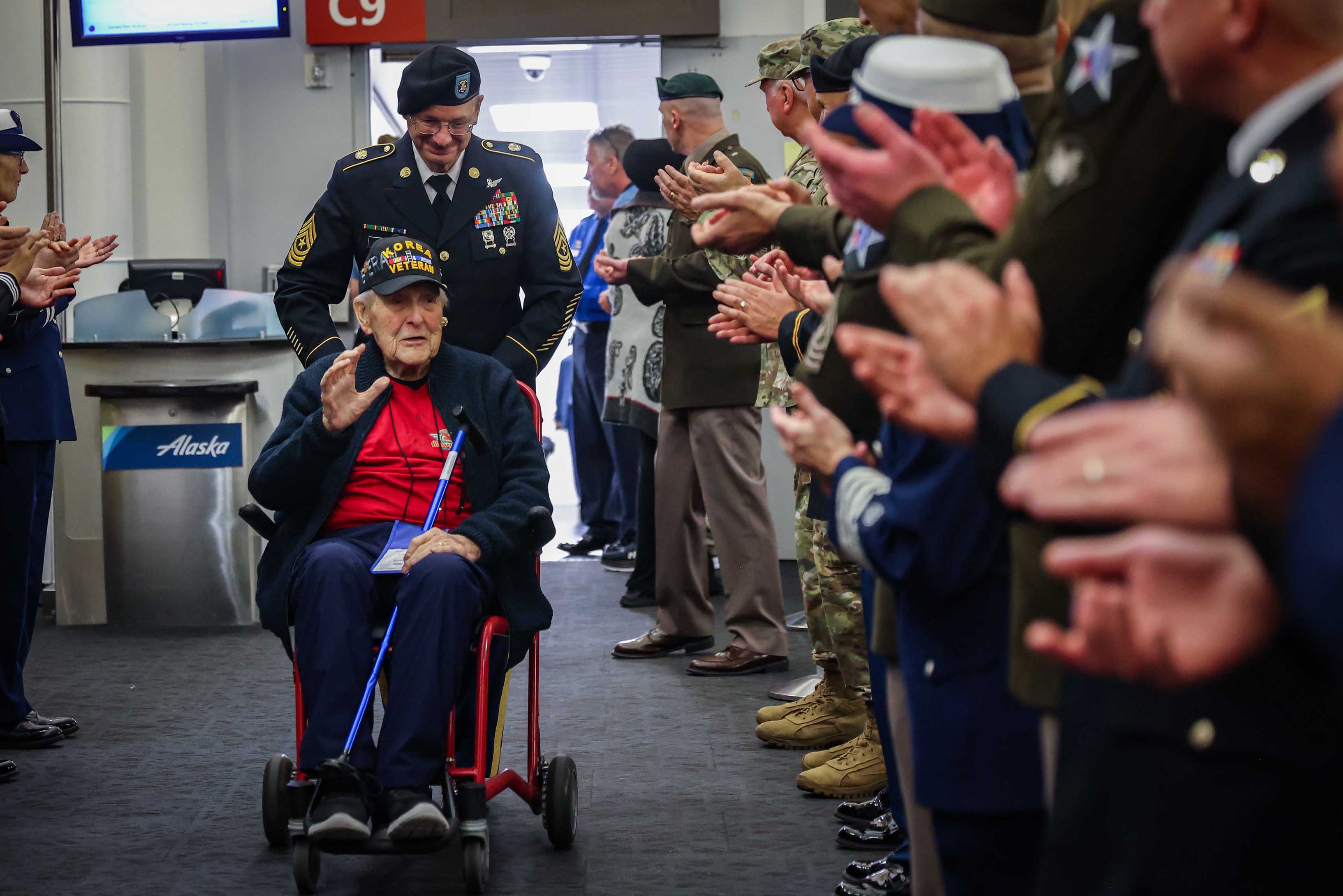 Deputy Defense Secretary Honors Veterans' Contributions to National ...