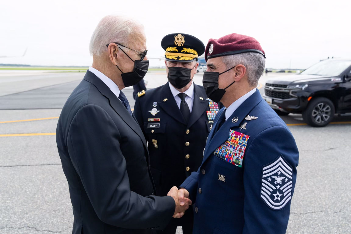 Senior Enlisted Advisor to the Chairman: Ramón “CZ” Colón-López > > Display