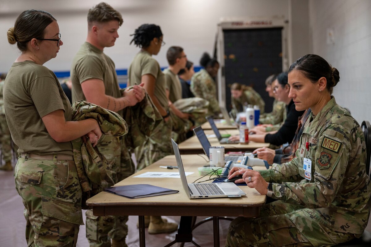 22 MDG conducts mass flu vaccinations > McConnell Air Force Base > News