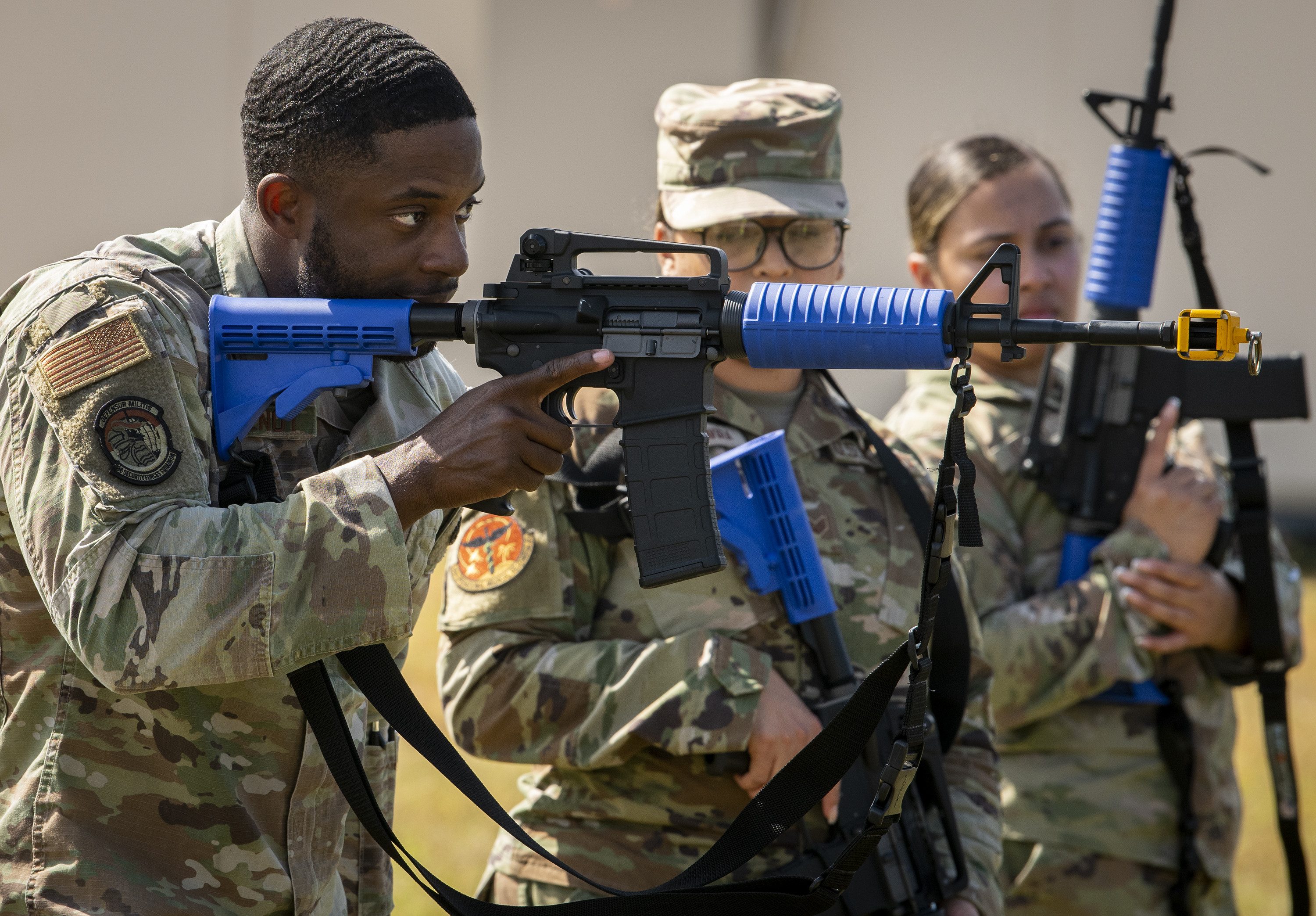 Airmen wrap exercise week with weapons, casualty care training > Eglin ...