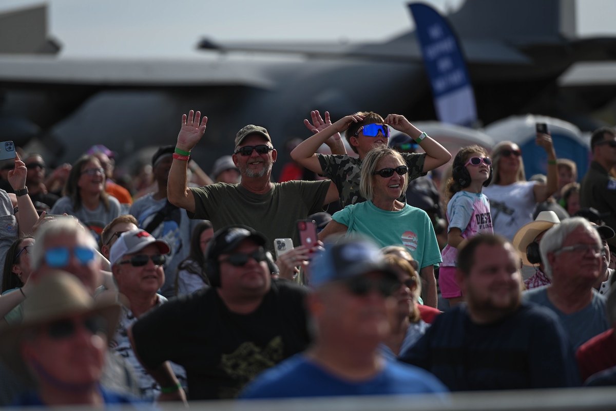 Thunder Over the Rock Air Show at LRAFB soars to new heights > Little ...