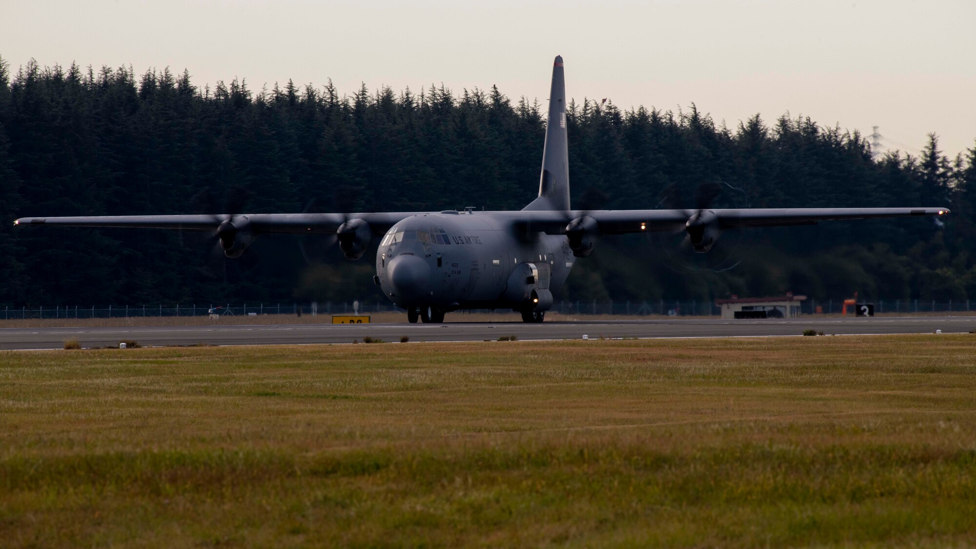 Yokota launches multiple aircraft for readiness exercise > 5th Air ...