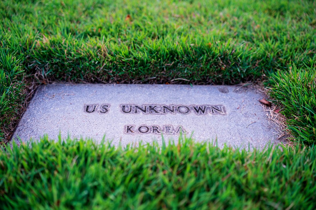 Honoring the Unknown | U.S. Department of War
