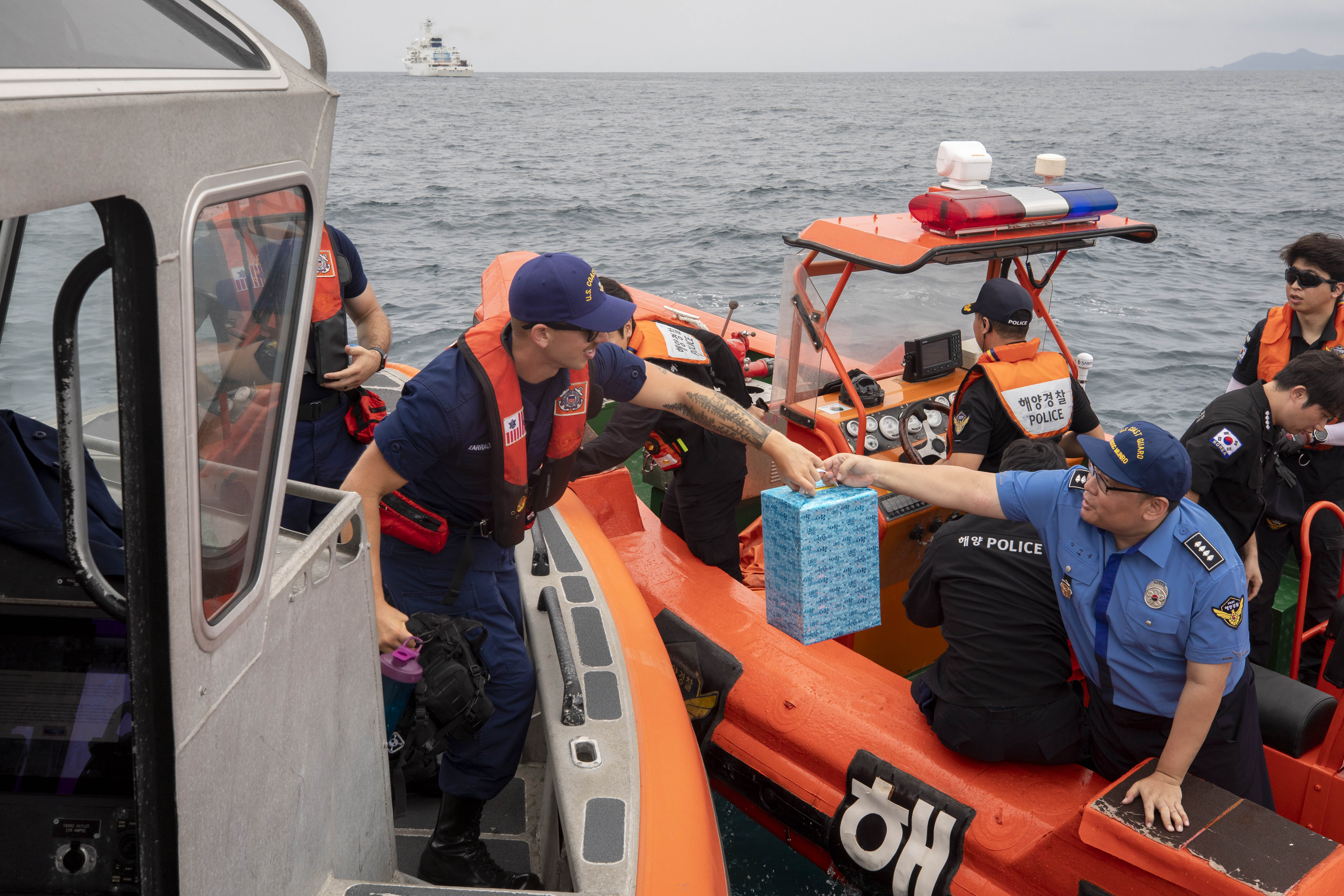 U.S. Coast Guard Cutter Munro Visits Republic of Korea > United States ...