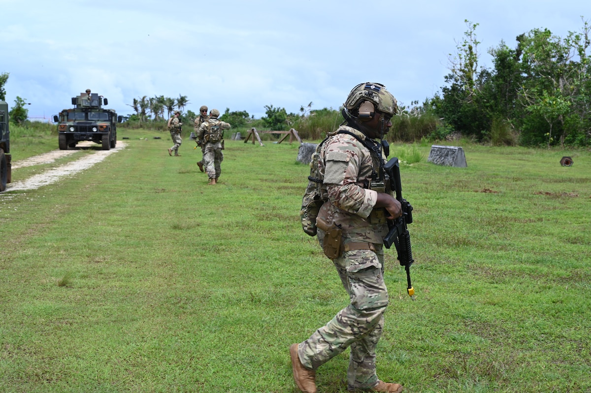 PACAF Security Forces and Munitions undergoes Commando Warrior training ...