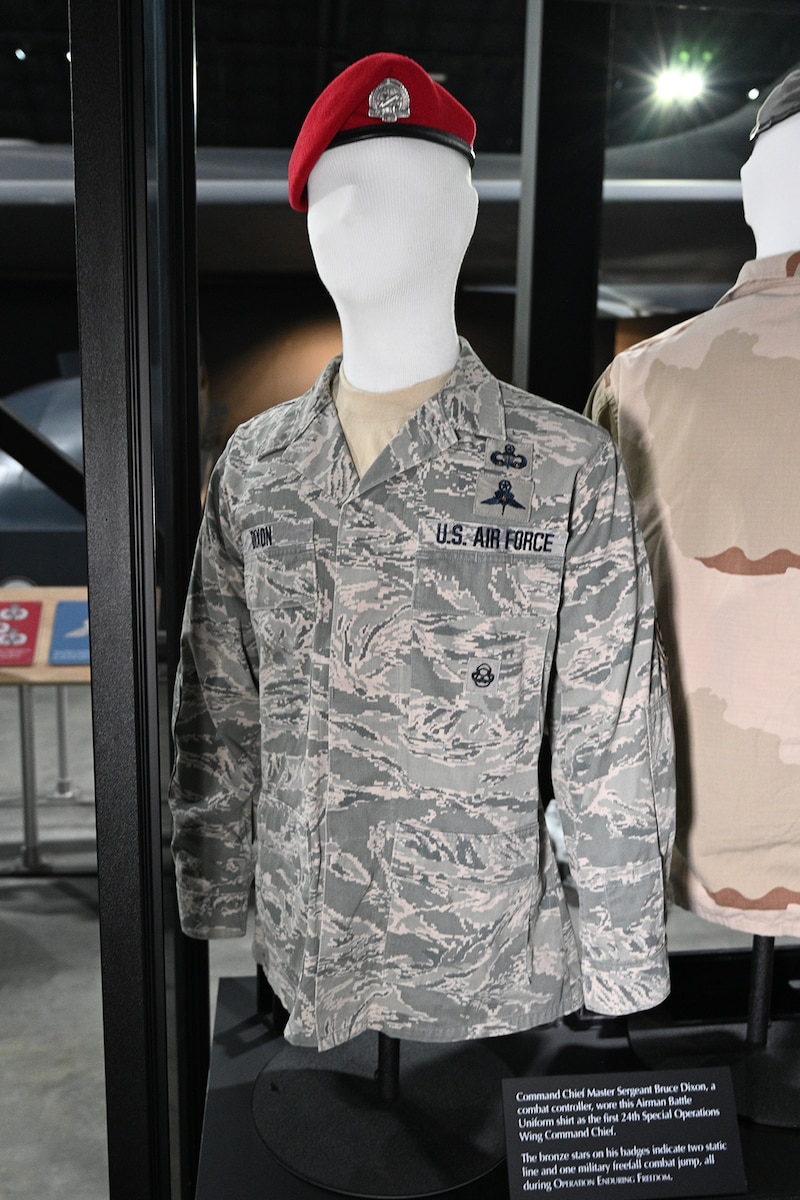 Combat Jumps-Airborne Infiltration into Enemy Territory > National ...
