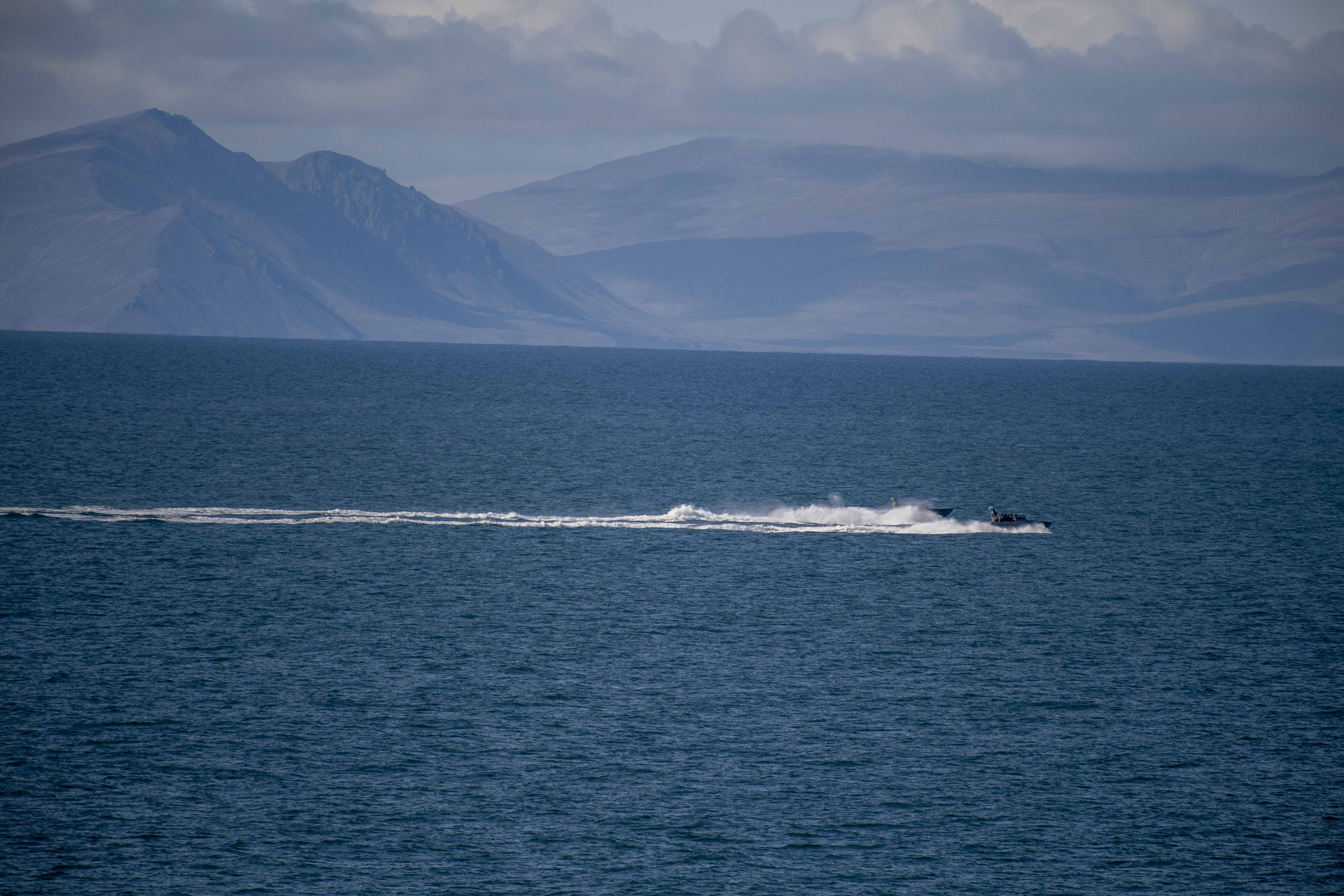 Naval Special Warfare Interoperates with USS John P. Murtha in Bering ...
