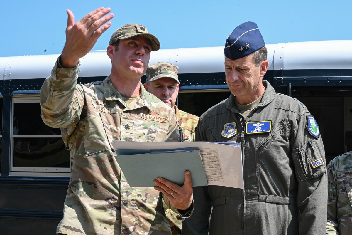 18th AF commander visits Black Knights > Little Rock Air Force Base ...
